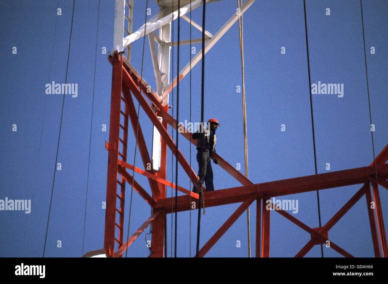 Iran oil fields hi-res stock photography and images - Alamy