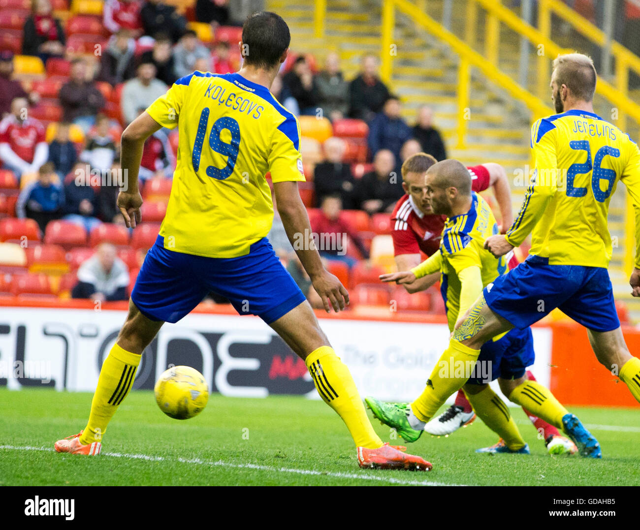 Aberdeen's Adam Rooney scores his side's second goal of the game during ...