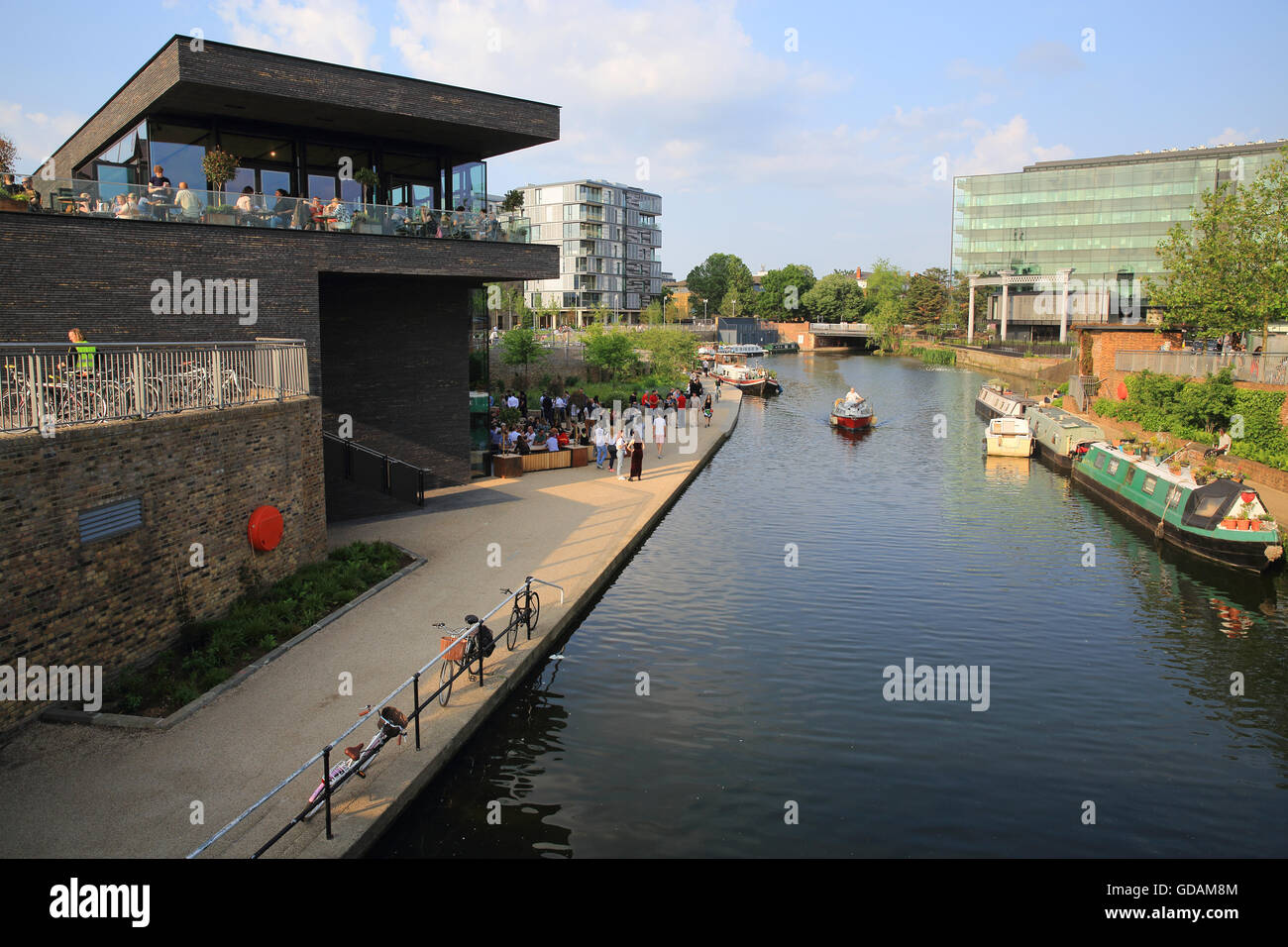 The view east from Granary Square of the Regents Canal at Kings Cross ...
