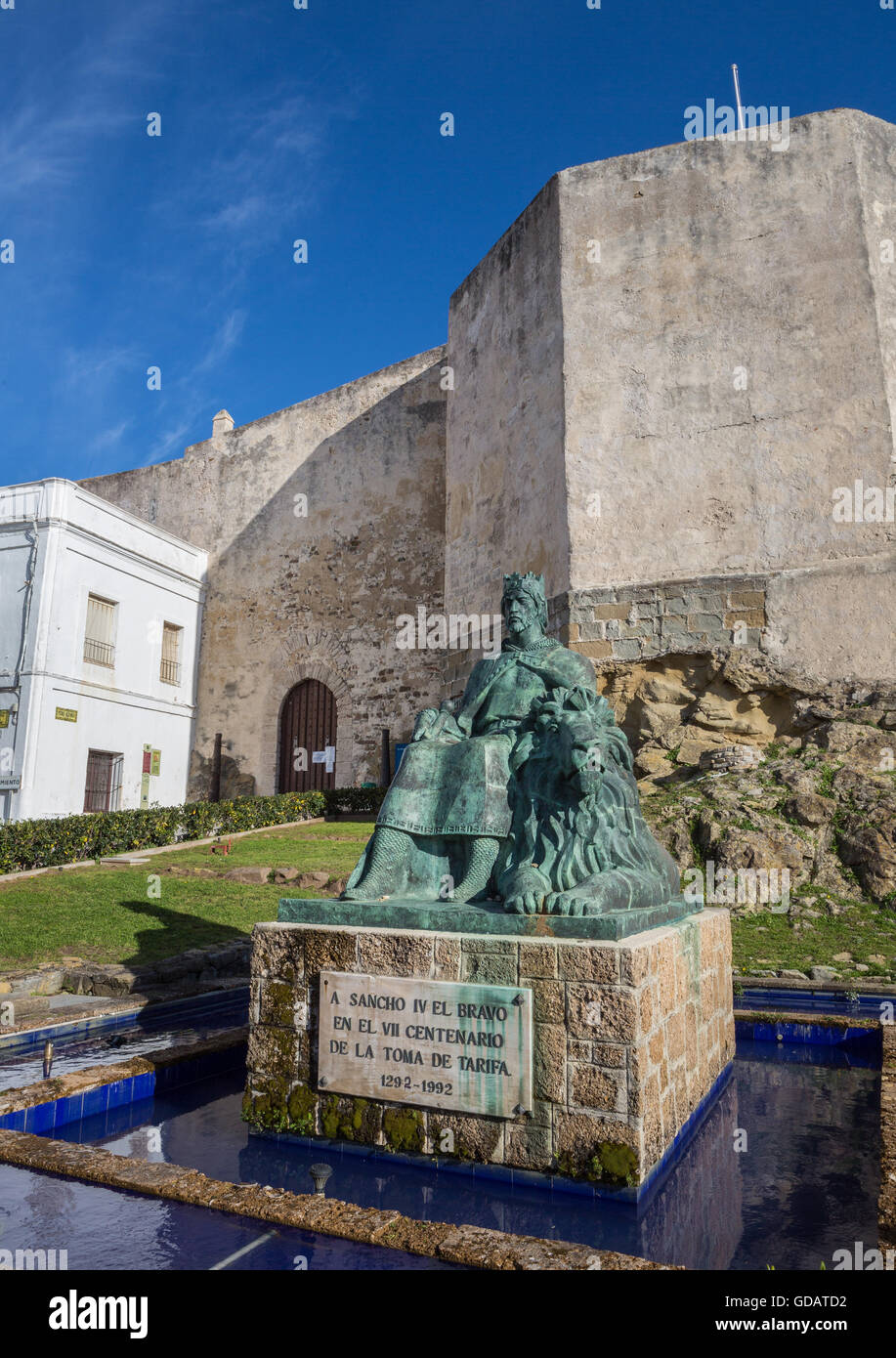 Monument guzman el bueno hi-res stock photography and images - Alamy