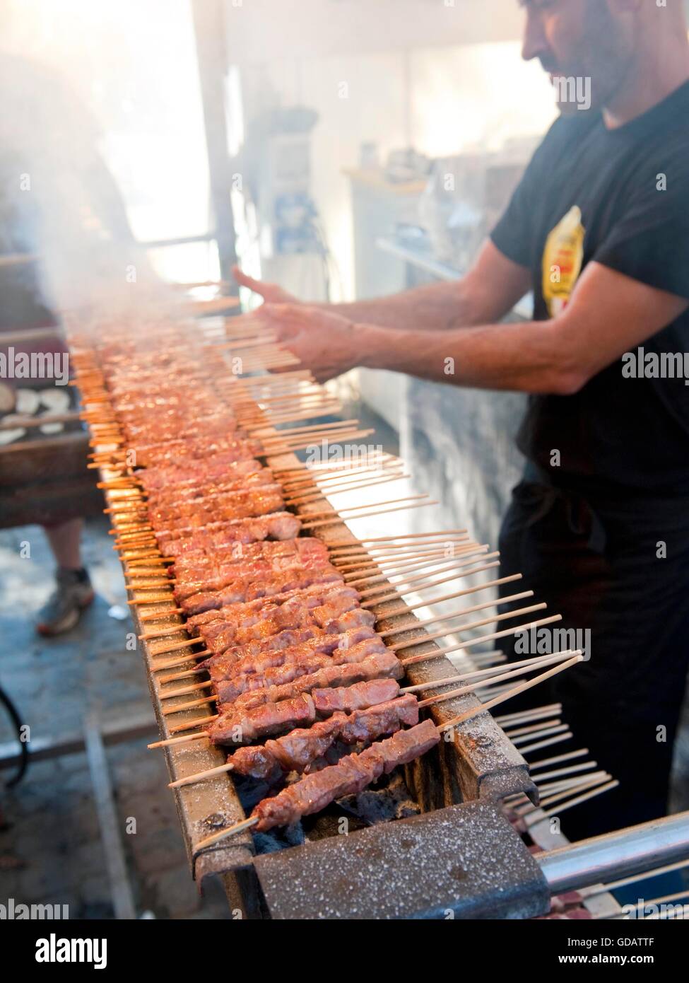 Cibo di strada barbecue hi-res stock photography and images - Alamy