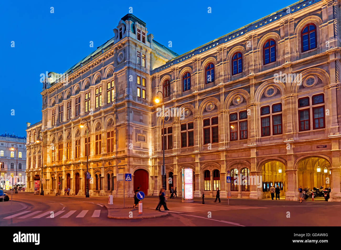 Viennese state opera,opera house,evening,mood Stock Photo - Alamy