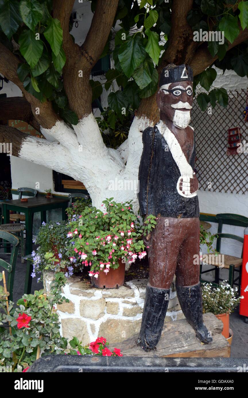 Uniform tree hi-res stock photography and images - Alamy