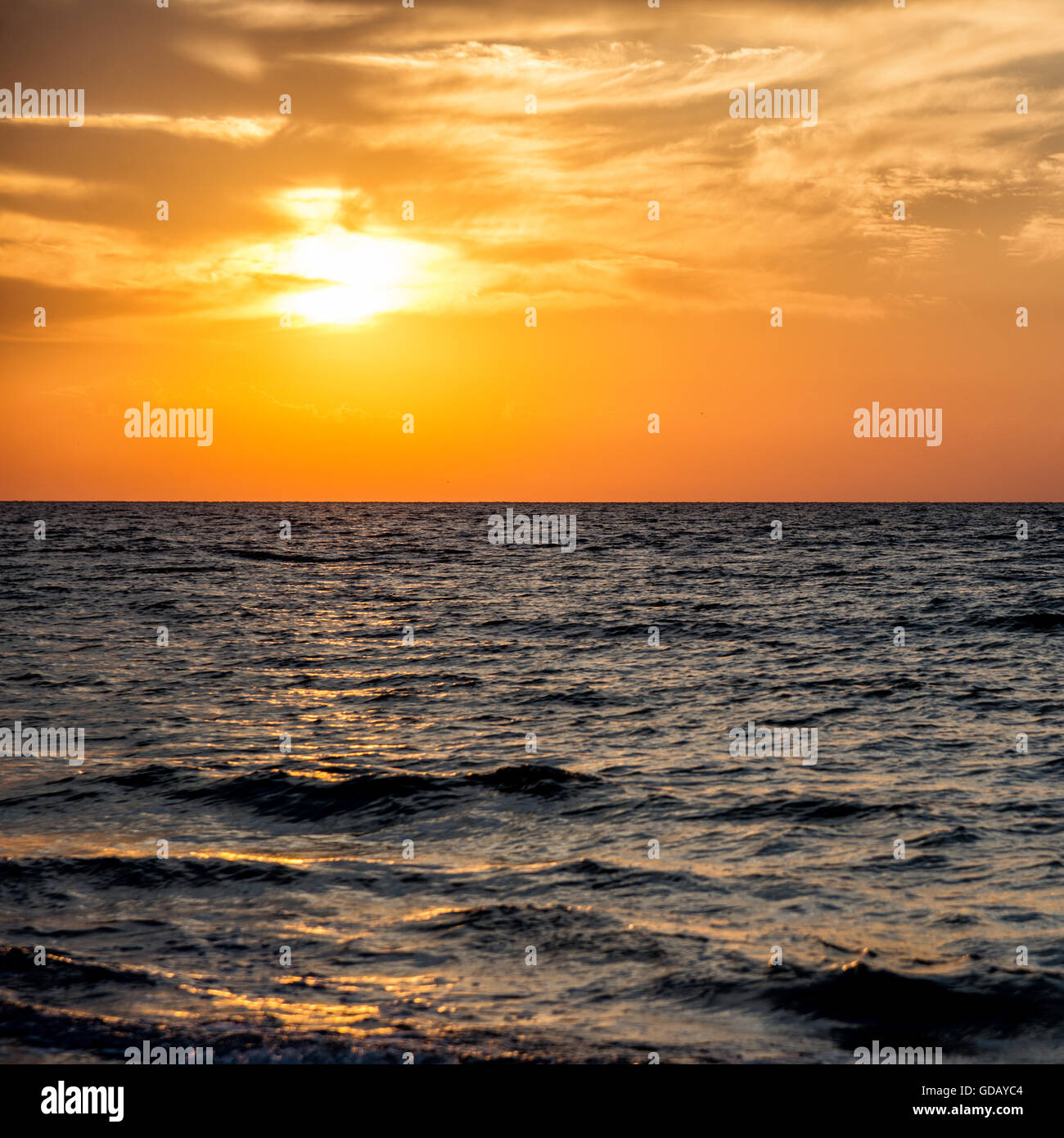 rising sun on the sea Stock Photo - Alamy