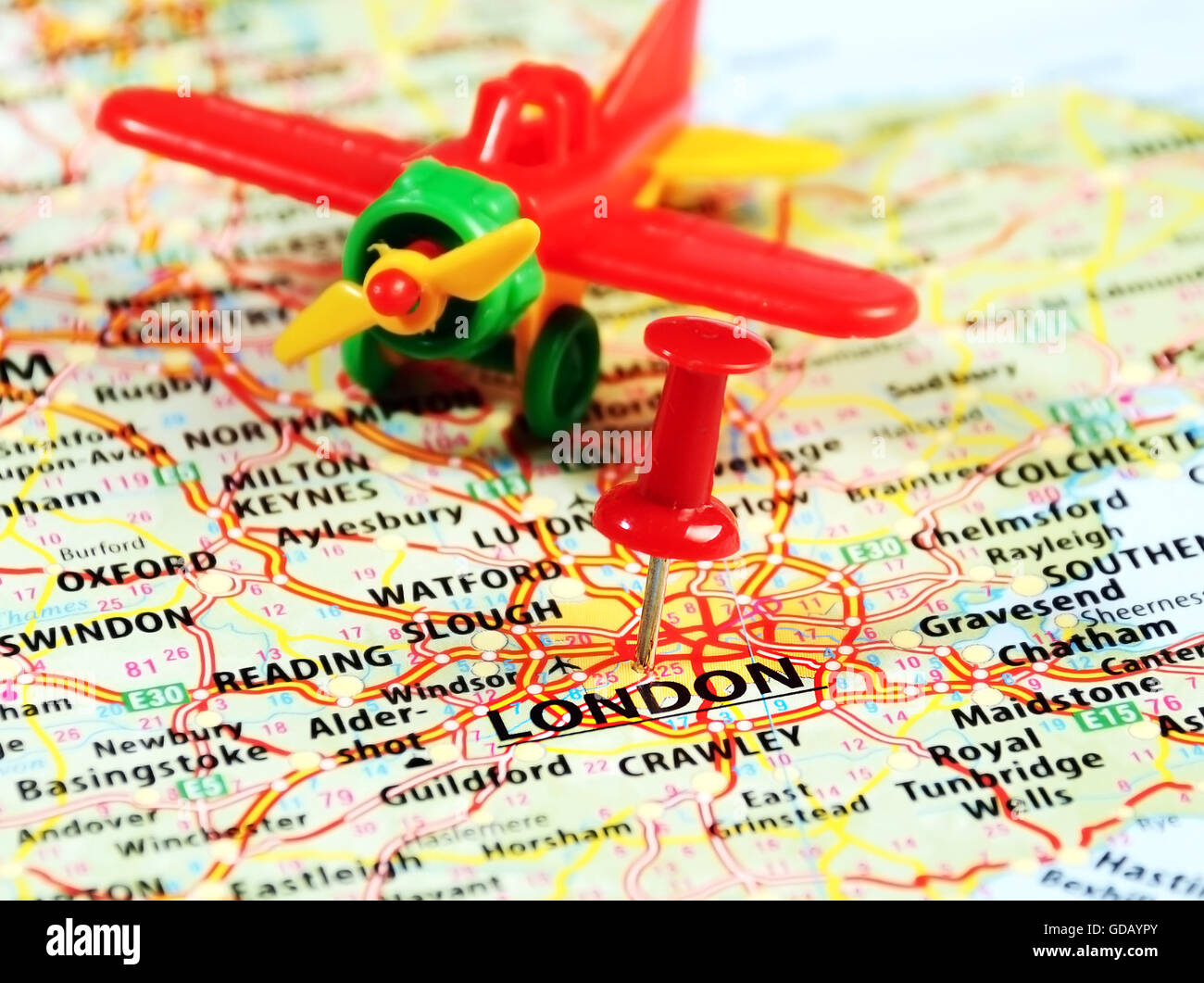 Destination london map push pin hi-res stock photography and images - Alamy