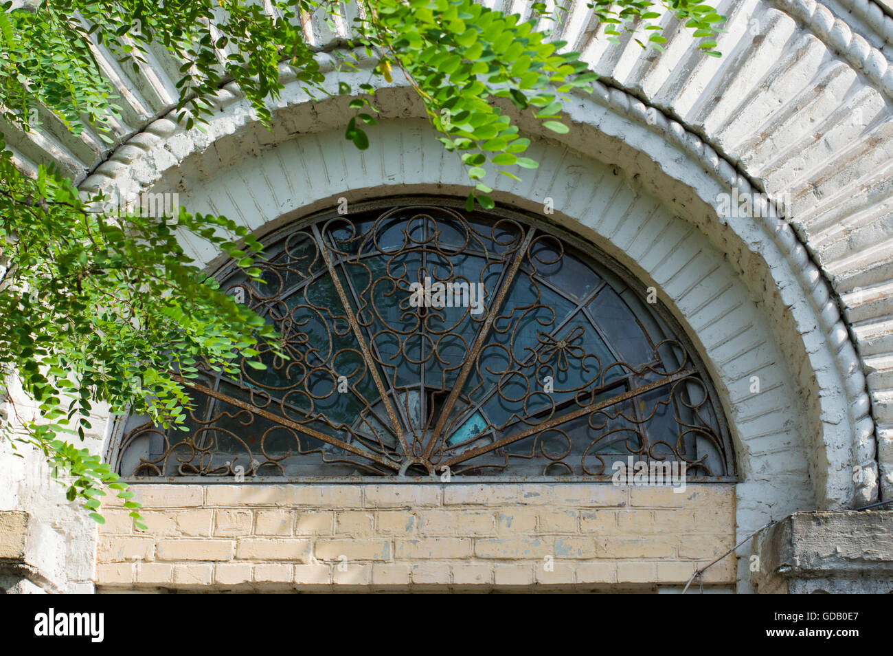 Arch window frame with brick hi-res stock photography and images - Alamy