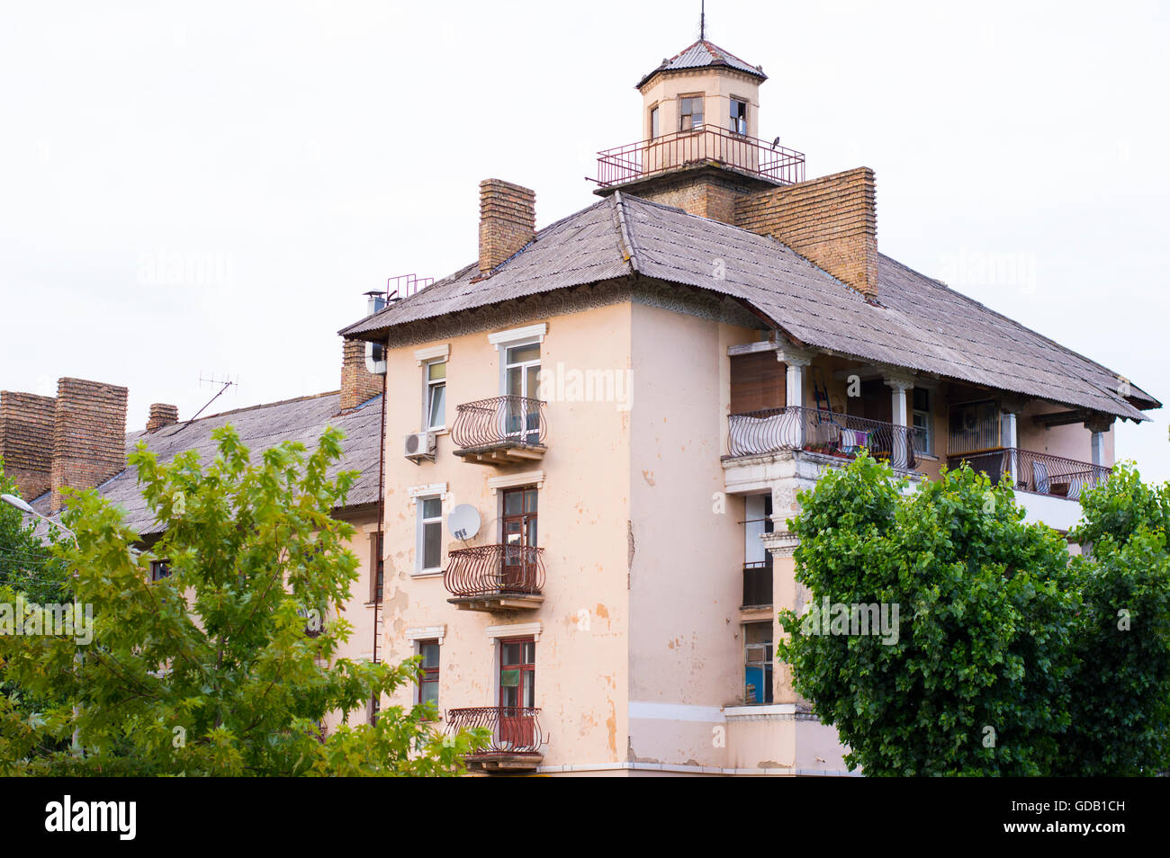 Detail of Exterior of 1940s Retro Residential Building Stock Photo - Alamy