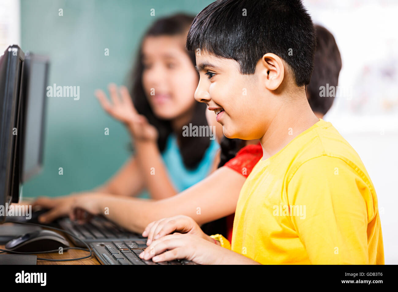 Kids computer school hi-res stock photography and images - Alamy