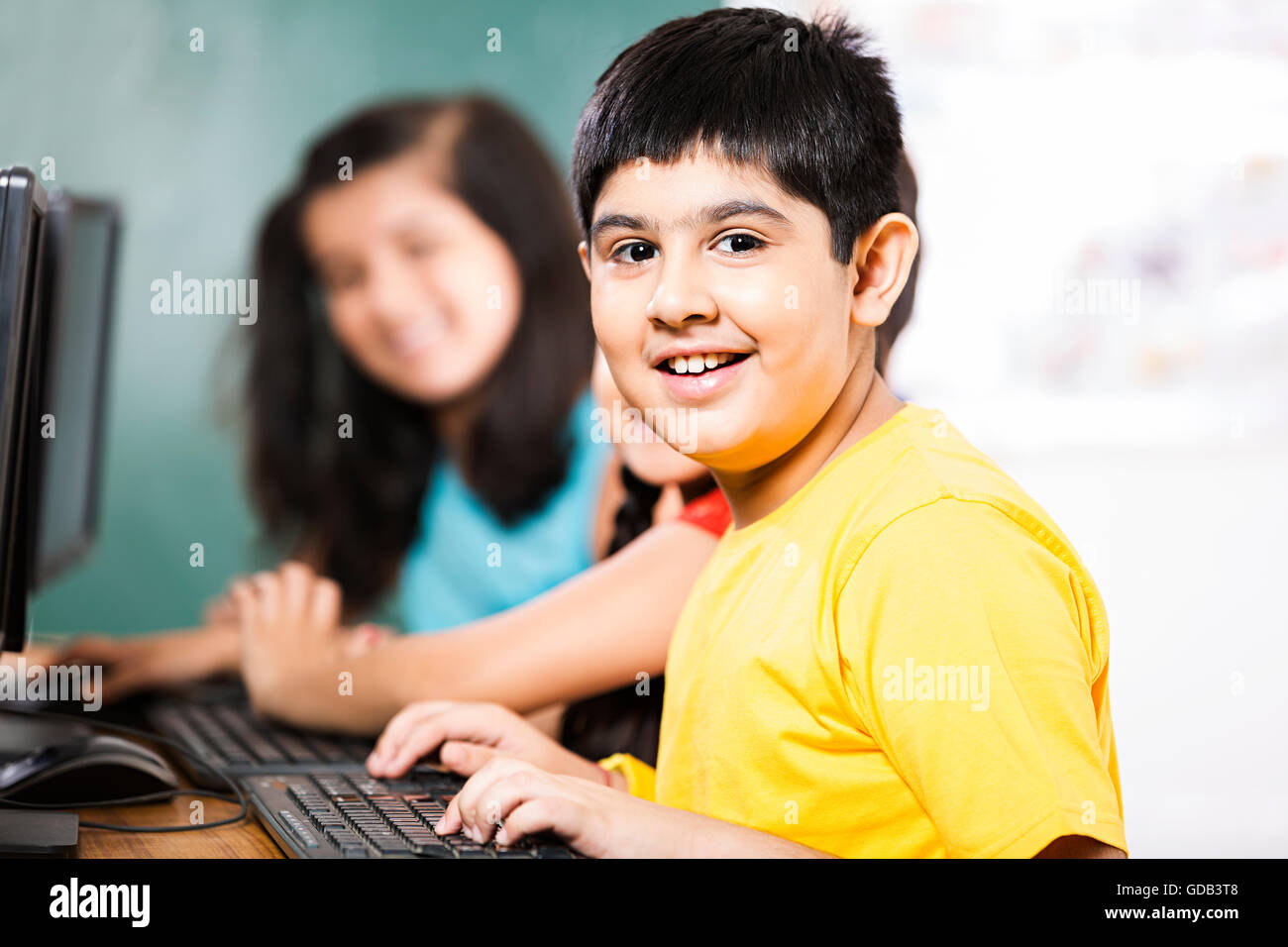 India school boys three hi-res stock photography and images - Alamy