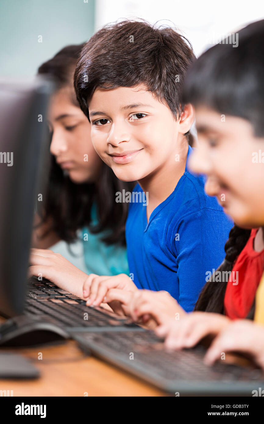 Kids computer school hi-res stock photography and images - Alamy