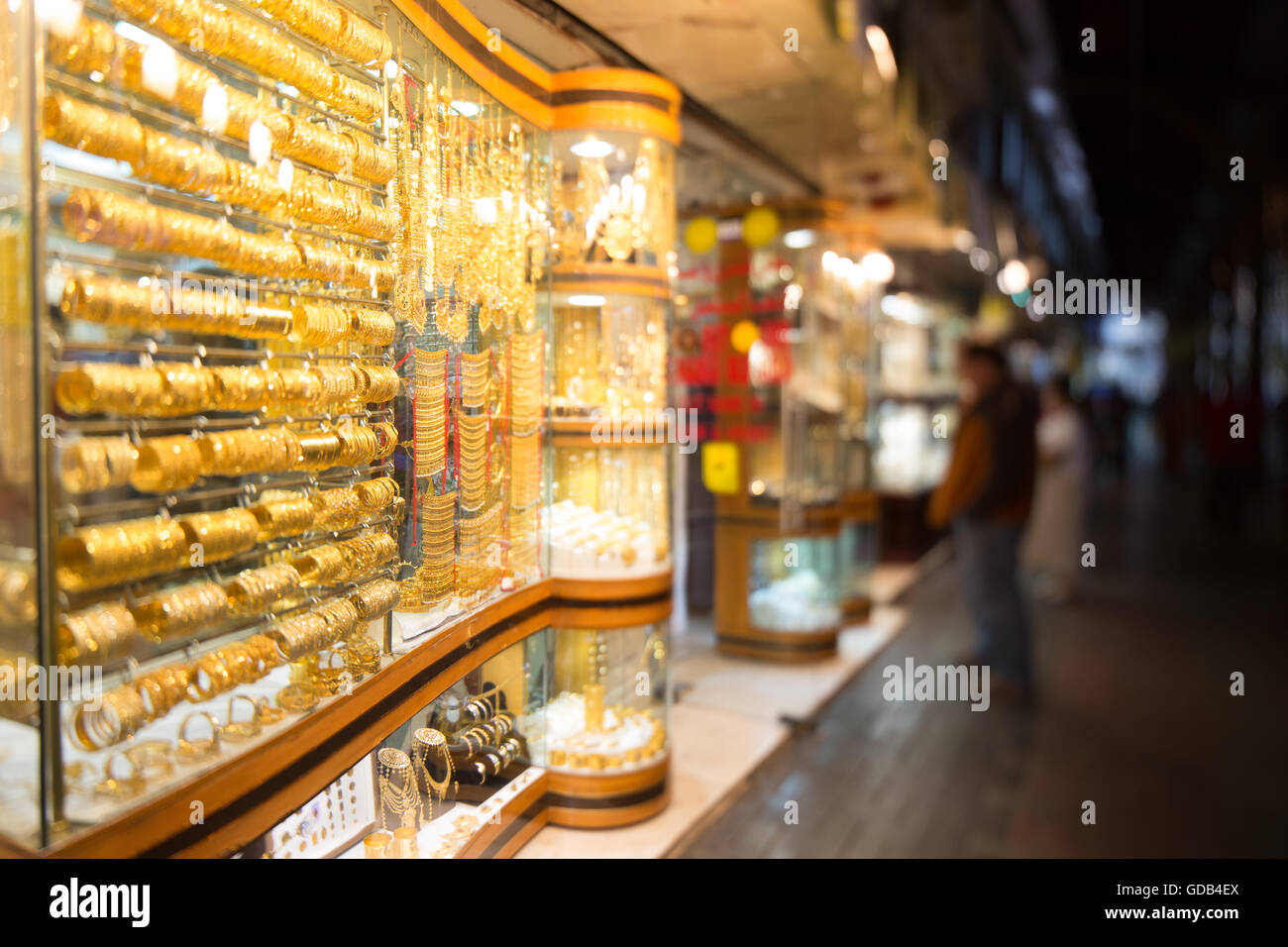 Shop window full of gold in Dubai's historic gold souk, Dubai, UAE ...