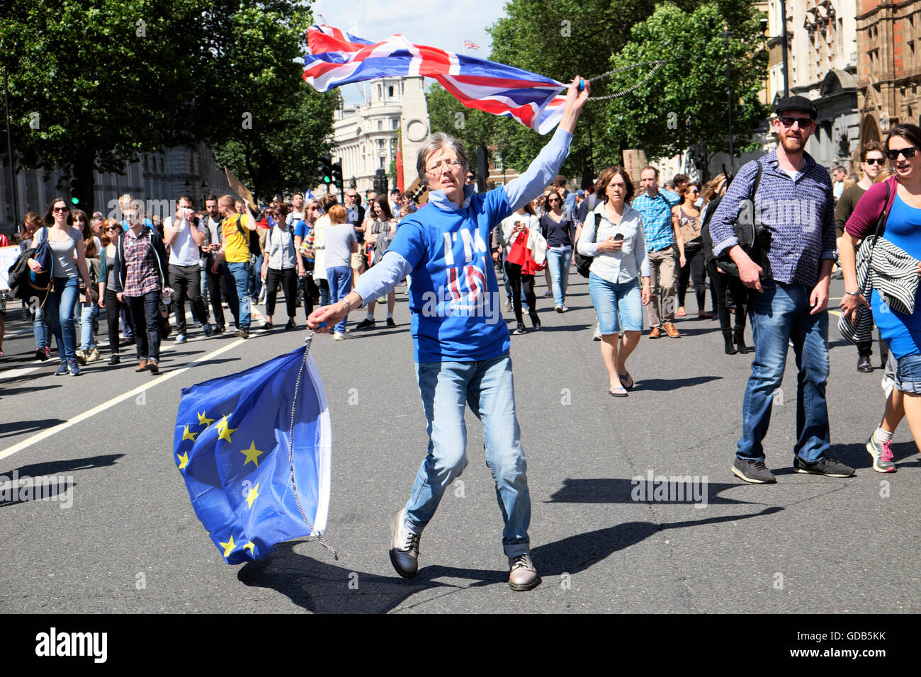 Crowd waving union jack flags hi-res stock photography and images - Alamy