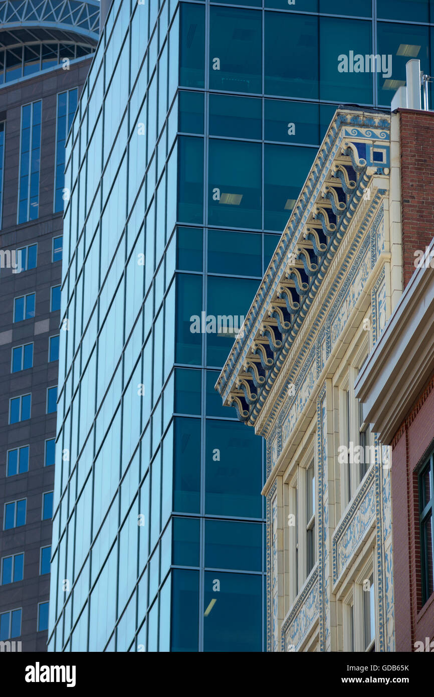 Terra cotta building hi-res stock photography and images - Alamy