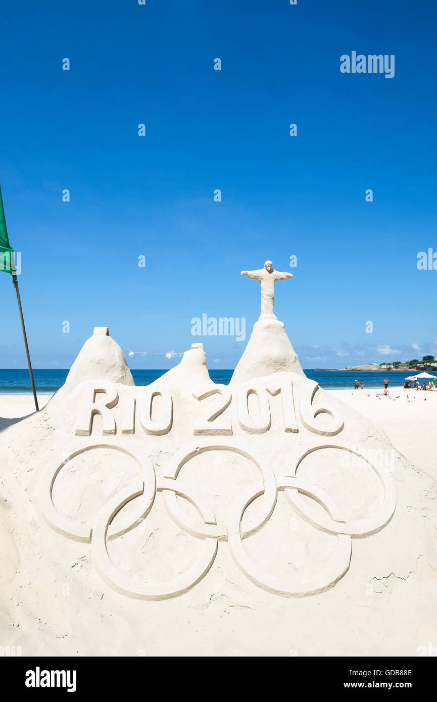 RIO DE JANEIRO - APRIL 4, 2016: Rio 2016 message with Olympic rings ...