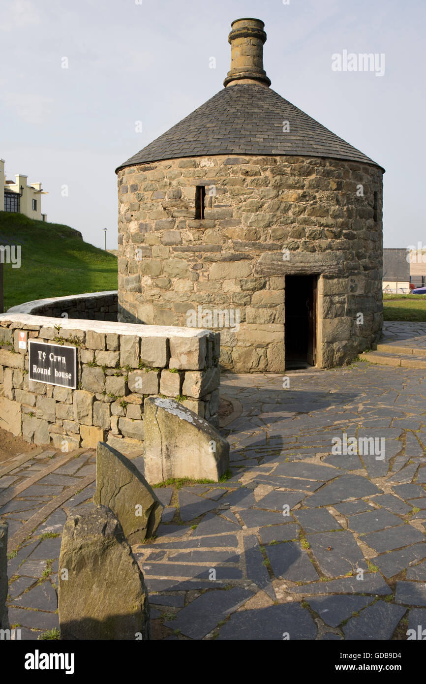 Historic jail entrances or gates hi-res stock photography and images ...