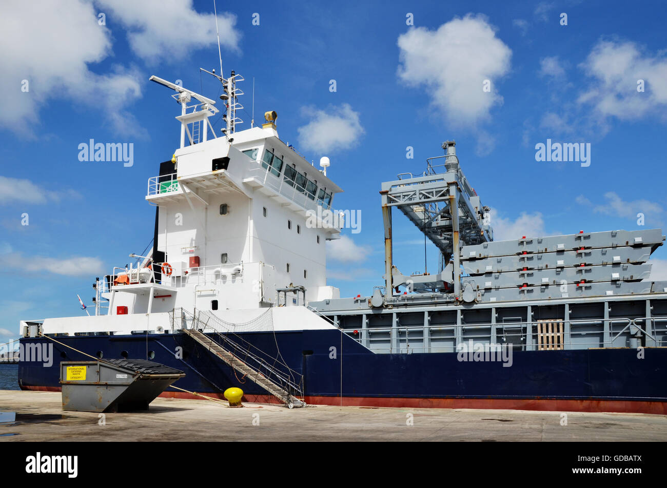 Single Sailing Ships High Resolution Stock Photography and Images - Alamy