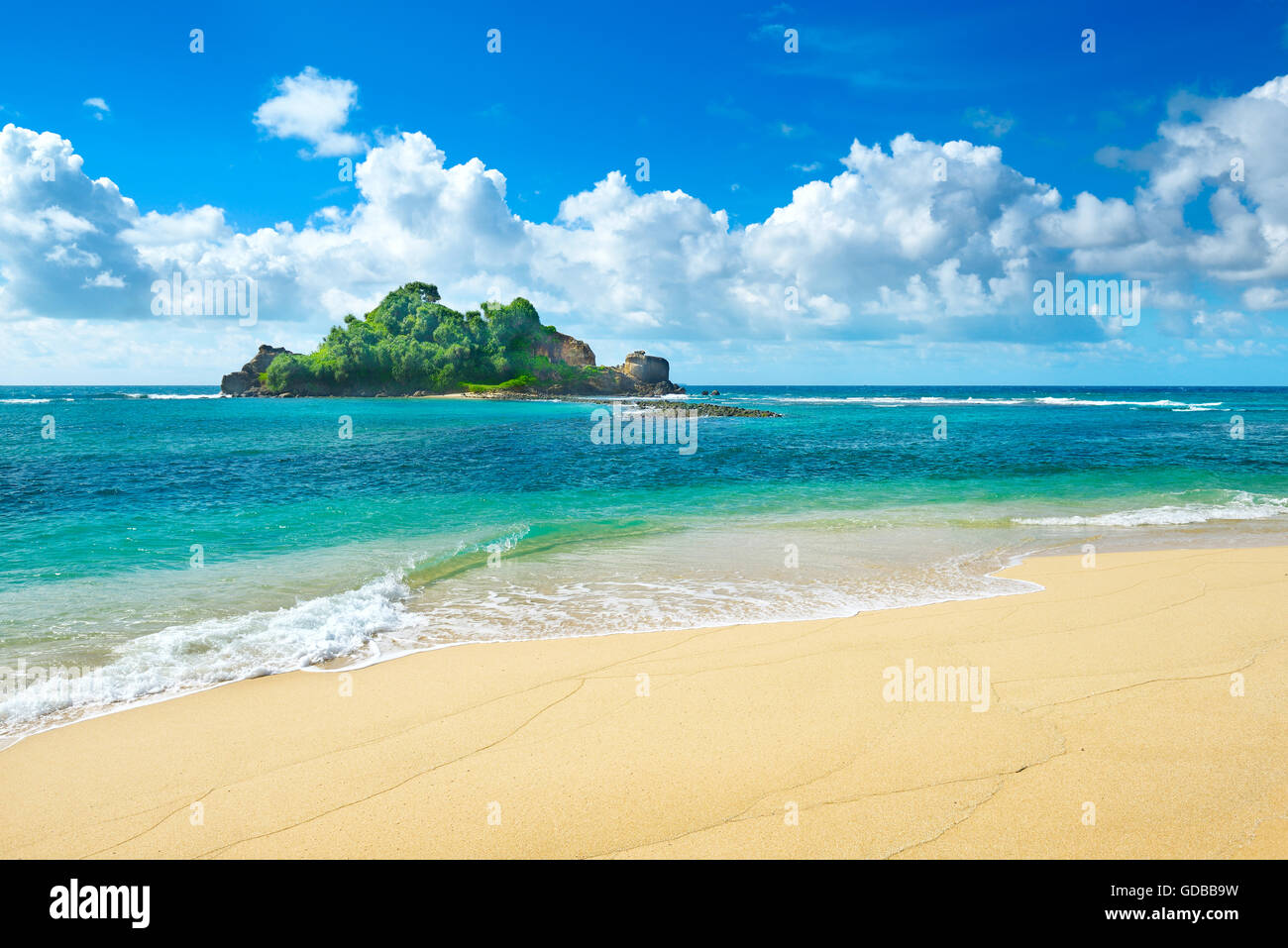 View small island beautiful ocean hi-res stock photography and images ...