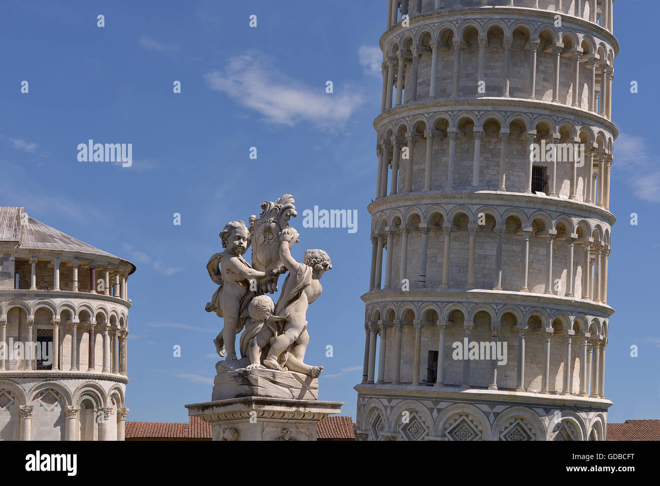 Leaning statue hi-res stock photography and images - Alamy