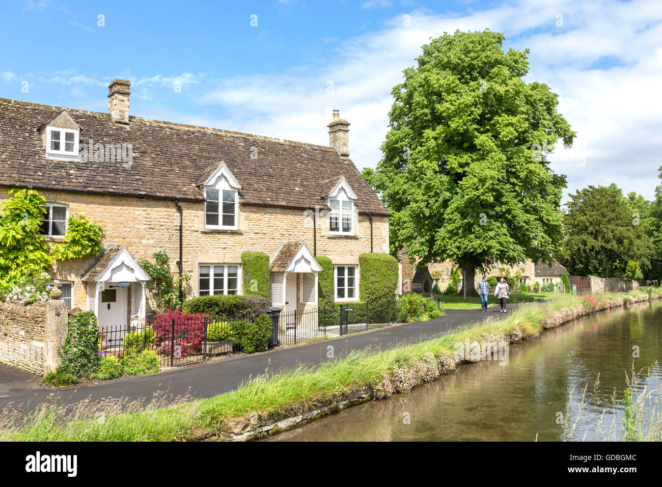 Lower slaughter village hi-res stock photography and images - Alamy