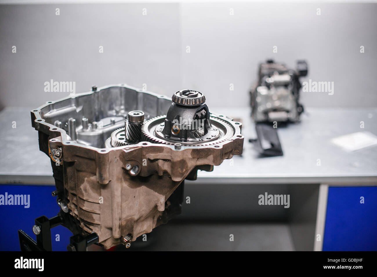 Auto mechanics section hi-res stock photography and images - Alamy