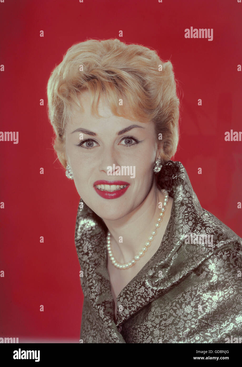 1960s singer portrait female hi-res stock photography and images - Alamy