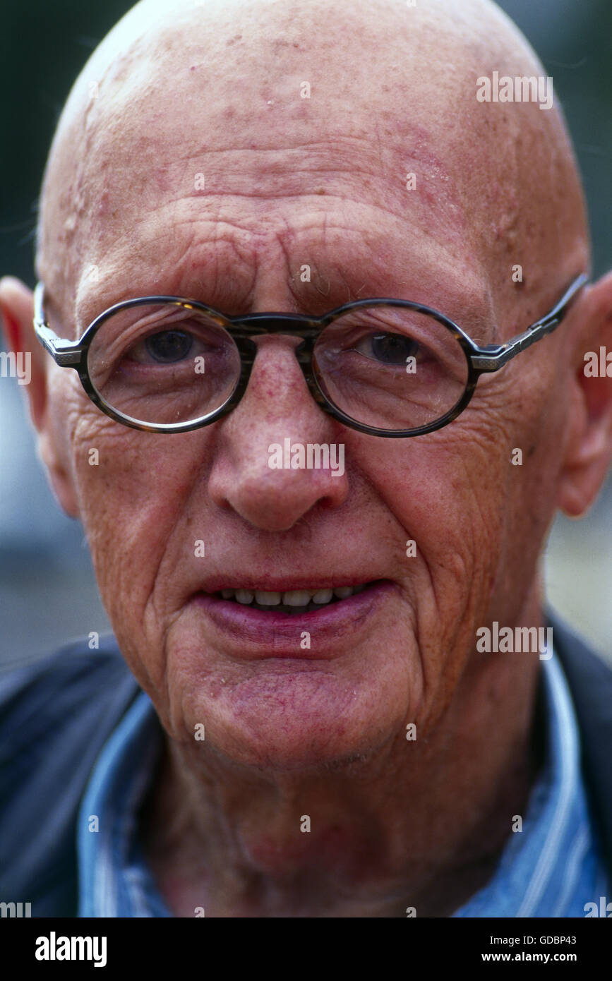 Menge 28 hi-res stock photography and images - Alamy