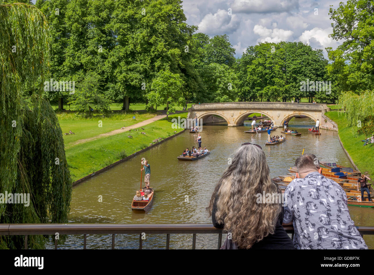 View of the river Cam on a busy punting day, Cambridge, England, UK ...