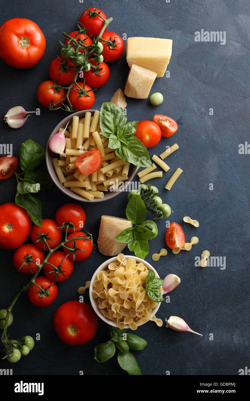 raw italian pasta, food background Stock Photo - Alamy