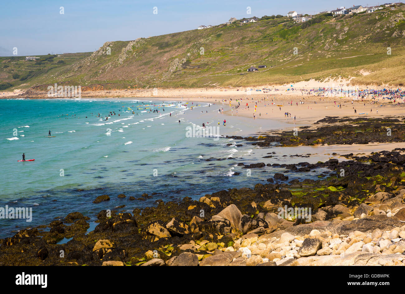 Sandy cove cornwall hi-res stock photography and images - Alamy