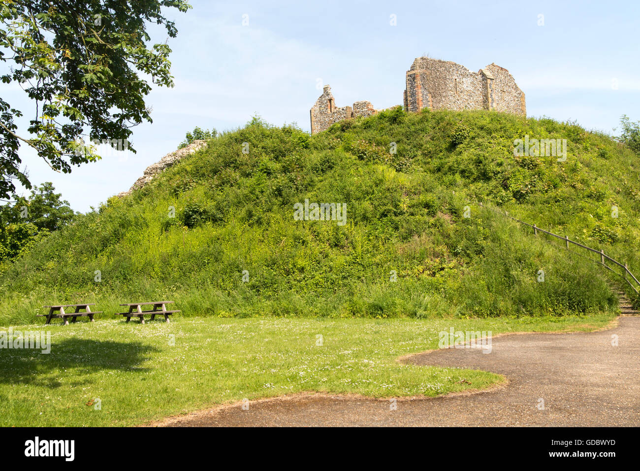 Norman motte and bailey hi-res stock photography and images - Alamy