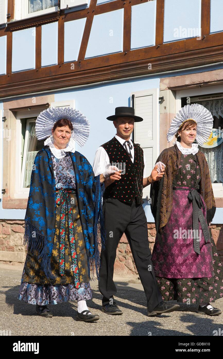 Alsace folklore hi-res stock photography and images - Alamy