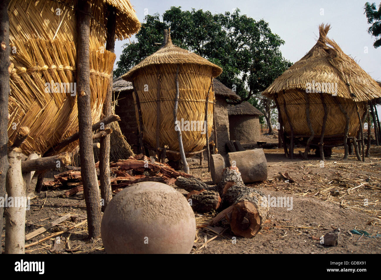 Tiebele hi-res stock photography and images - Alamy
