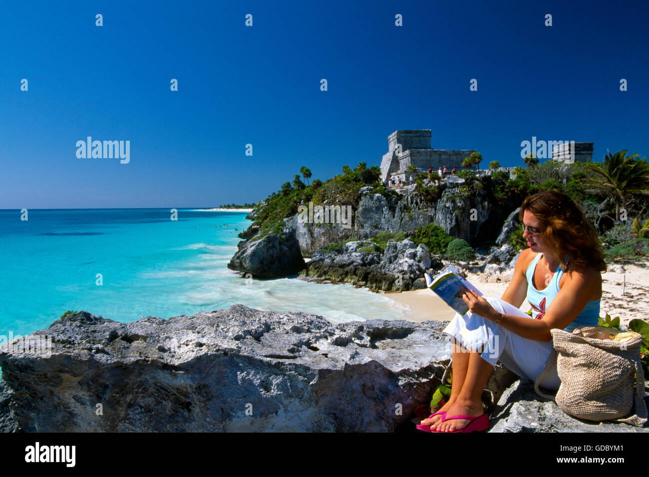 Maya temple in yucatan hi-res stock photography and images - Alamy