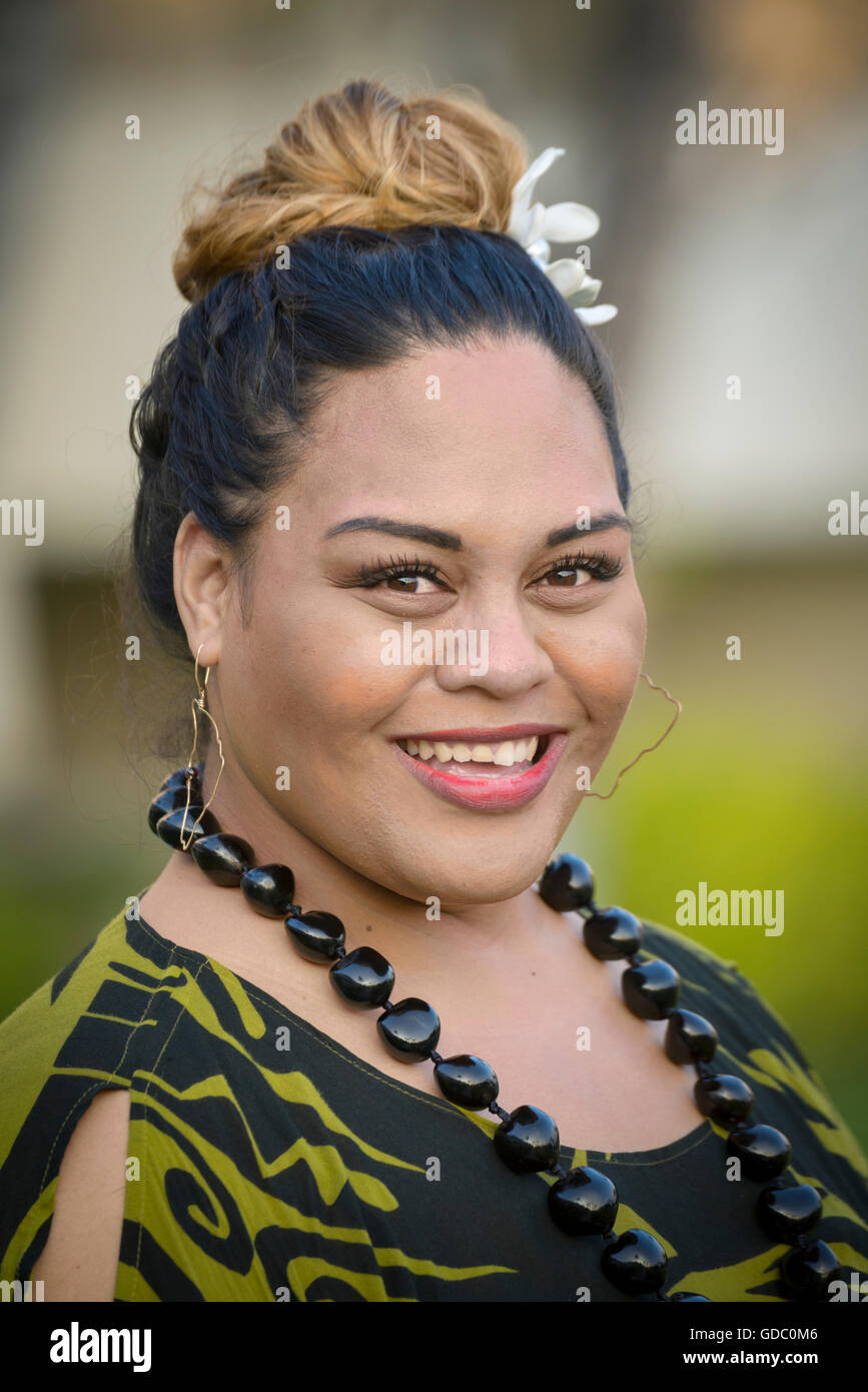 Native hawaiian woman hi-res stock photography and images - Alamy