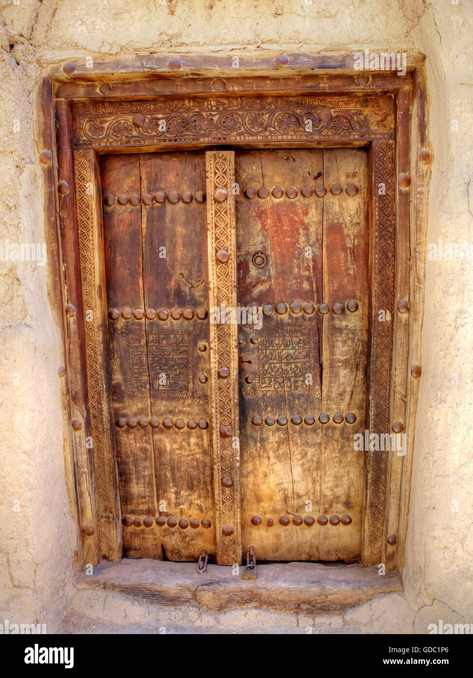 Oman door hi-res stock photography and images - Alamy