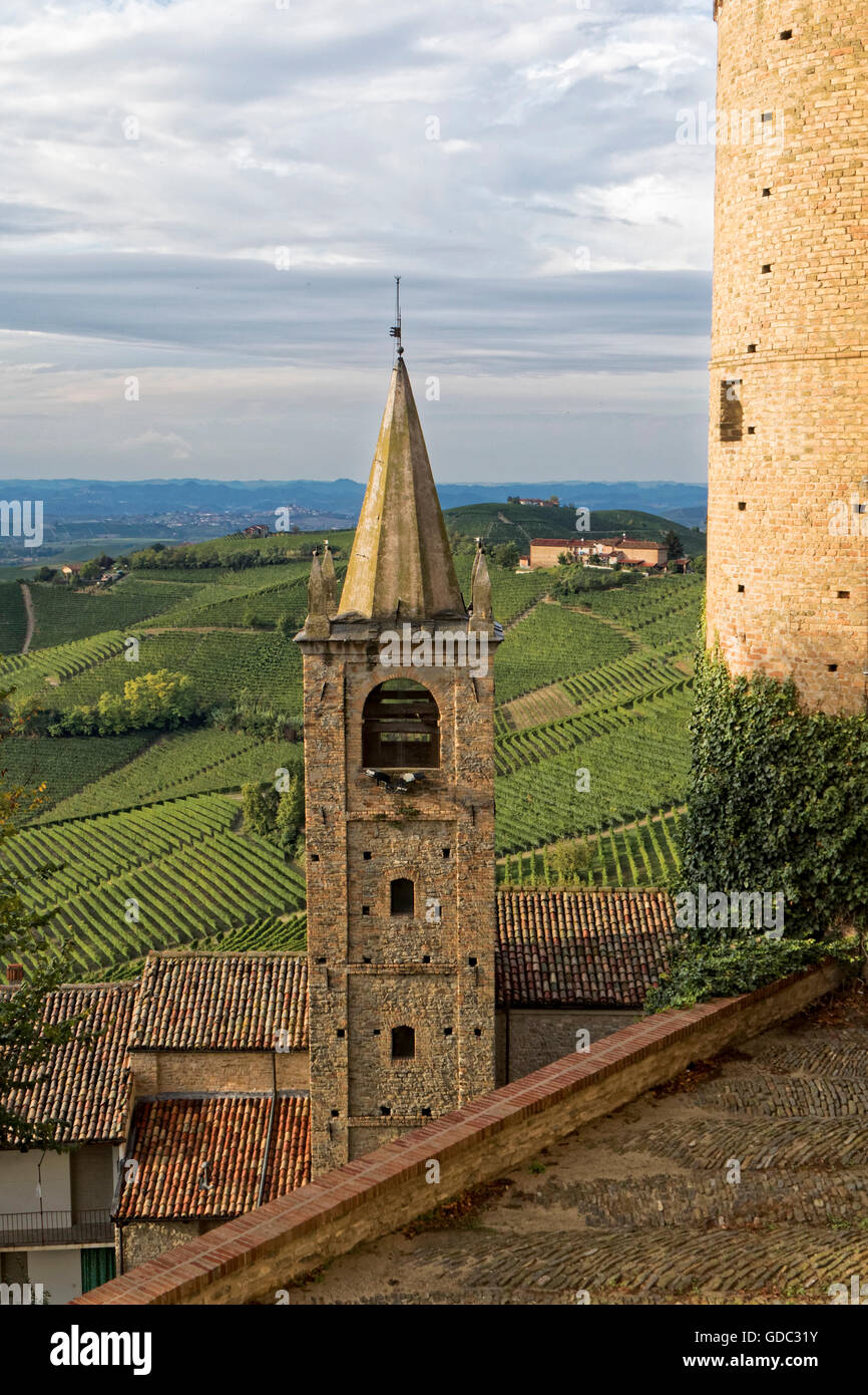 Serralunga dalba castle hi-res stock photography and images - Alamy