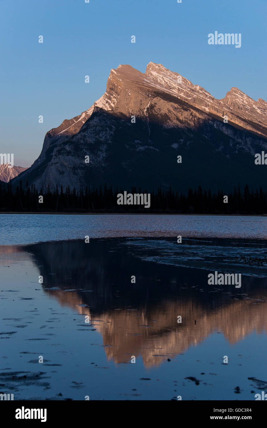bow lake,Banff,national park,alberta,canada,lake,mountains,landscape ...