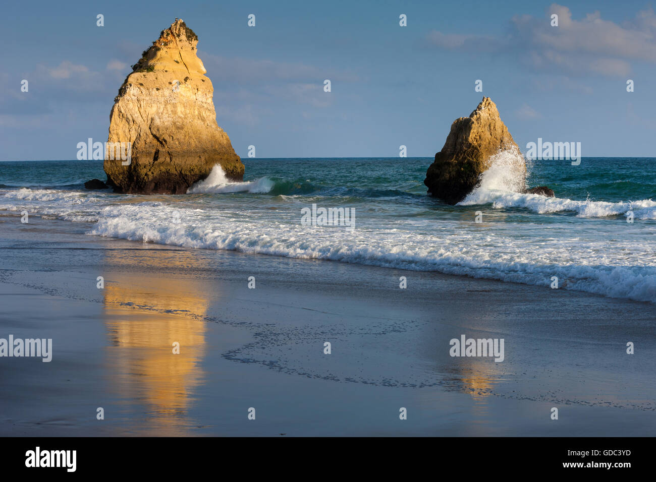 Praia dos Tres Irmaos,Portugal,Algarve Stock Photo - Alamy