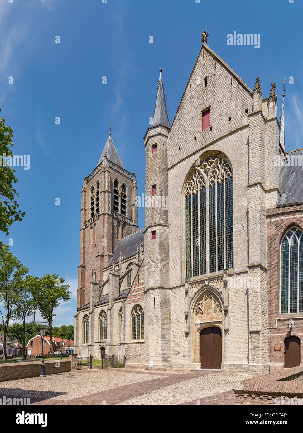 Very big church hi-res stock photography and images - Alamy