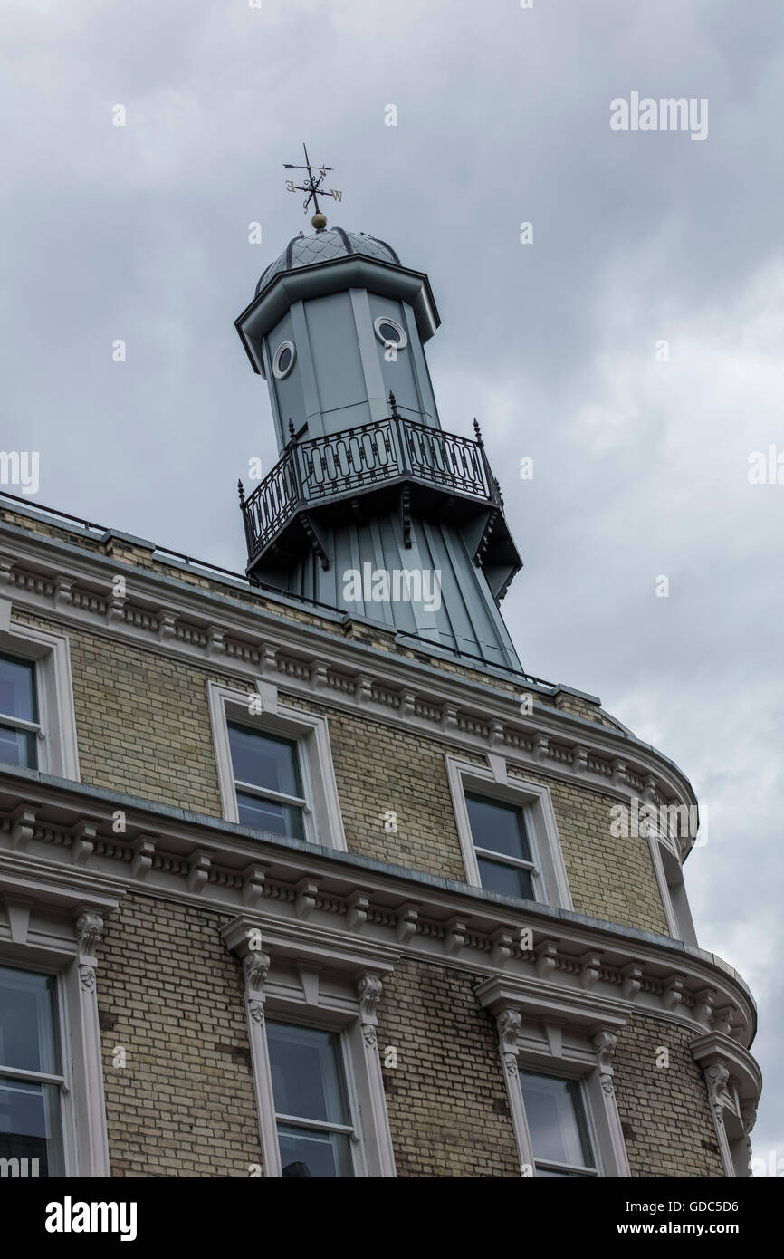 Kings cross station lighthouse building hi-res stock photography and ...