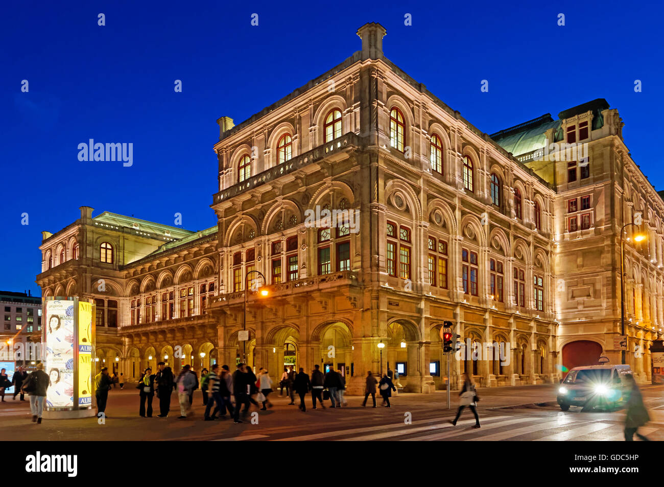 Viennese state opera,opera house,evening,mood Stock Photo - Alamy