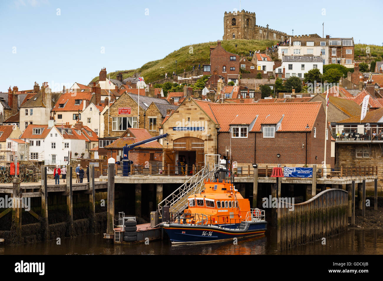 Whitby lifeboat station hi-res stock photography and images - Alamy