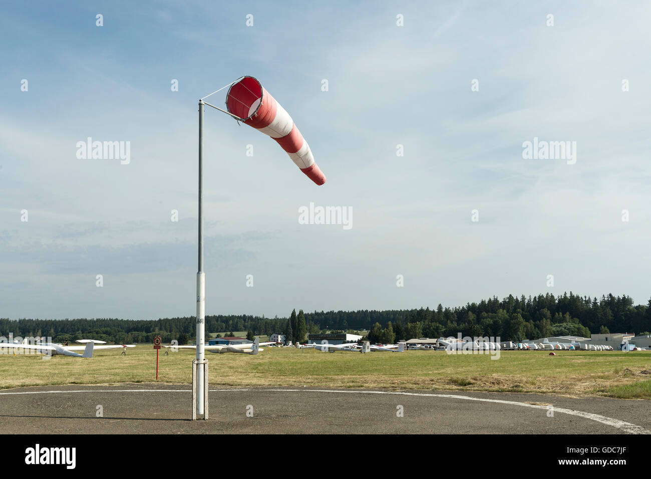 Signal flow hi-res stock photography and images - Alamy