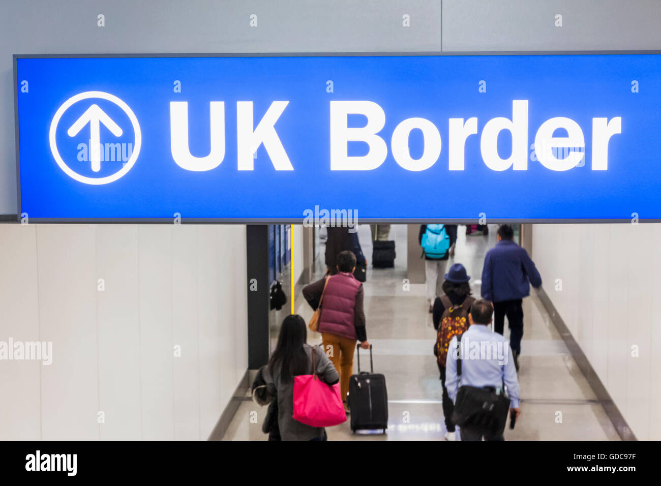 London heathrow airport border hi-res stock photography and images - Alamy
