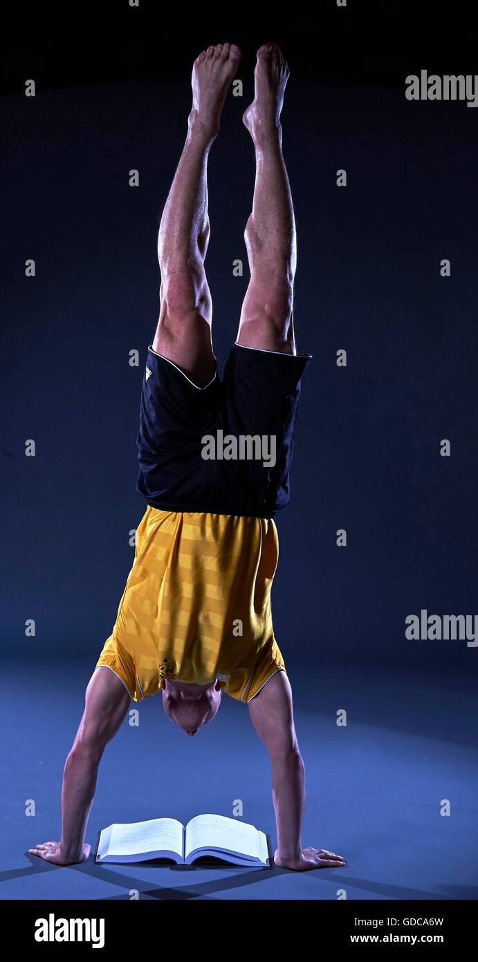 Hand state hi-res stock photography and images - Alamy