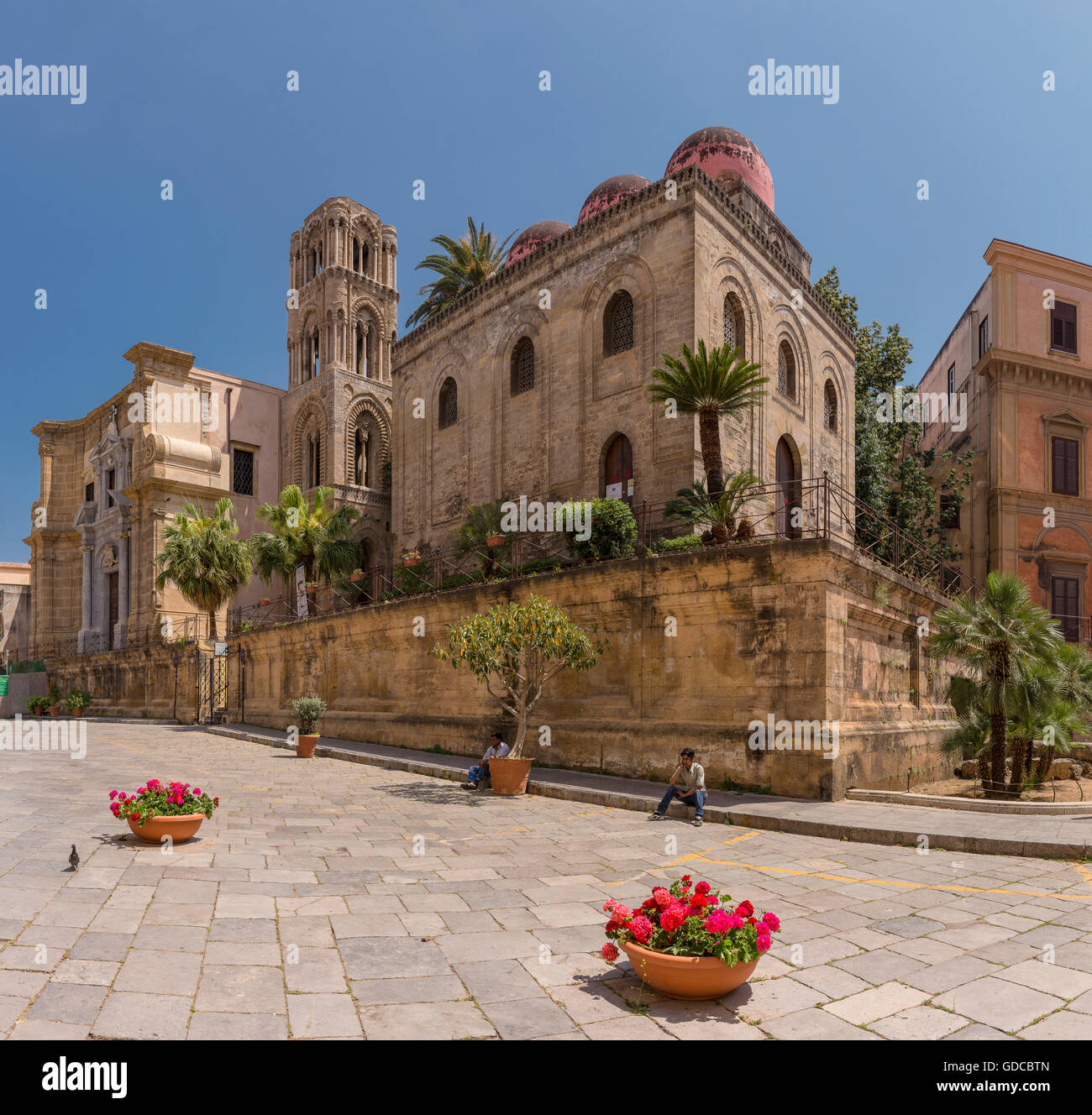 Chiese chiese chiese chiese chiese hi-res stock photography and images ...