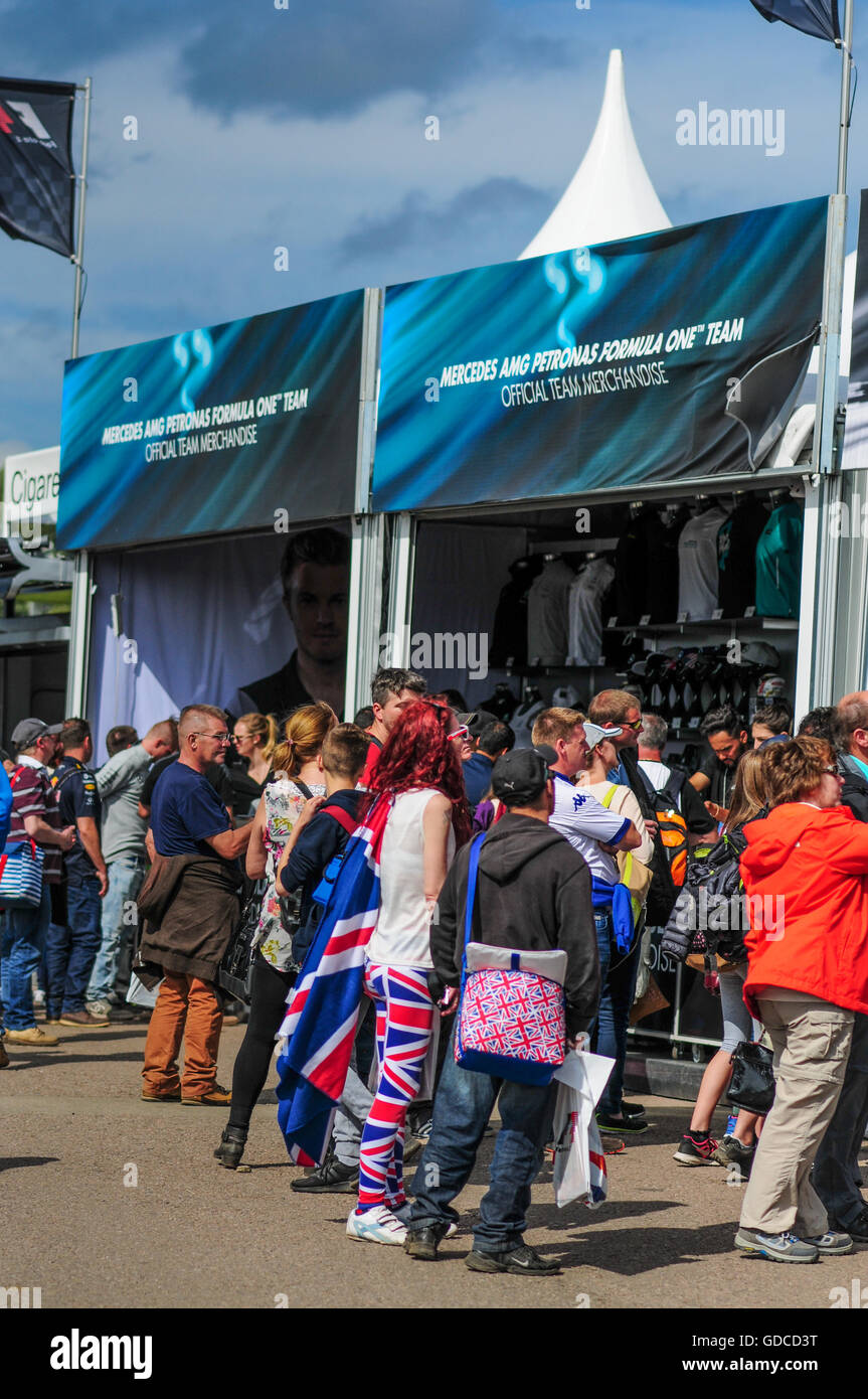 Fans at Silverstone race track during the F1 Formula One weekend Stock ...