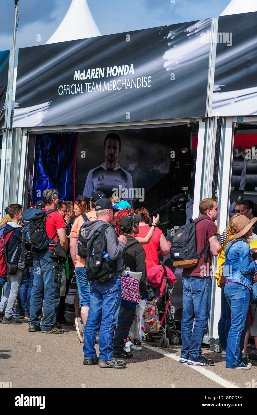 Fans at Silverstone race track during the F1 Formula One weekend Stock ...