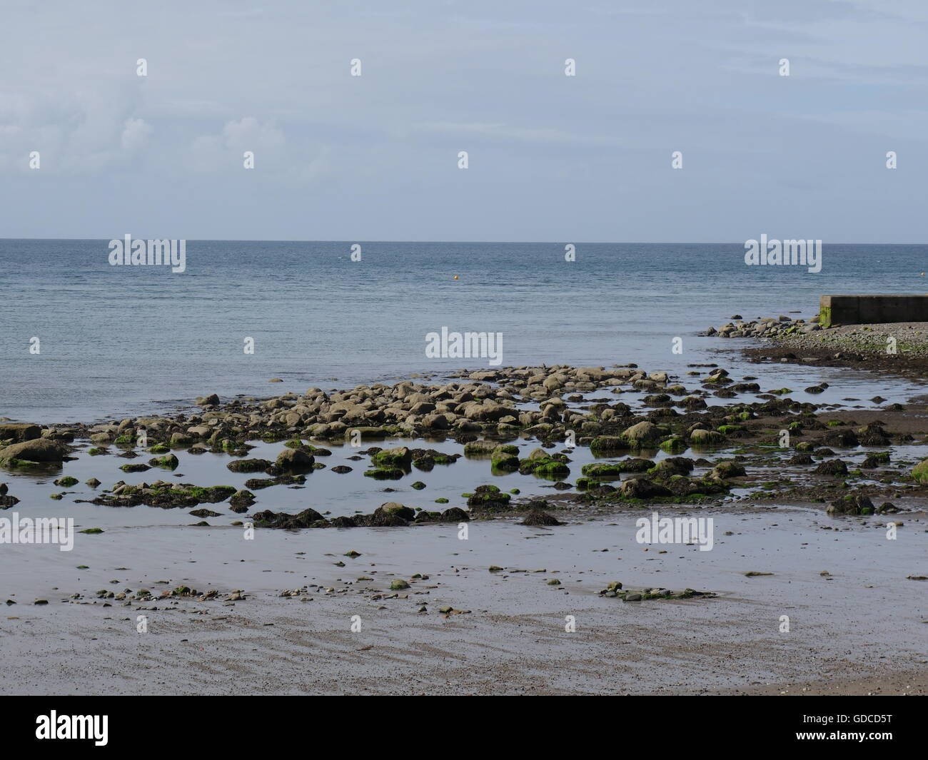 A rocky Welsh beach Stock Photo - Alamy
