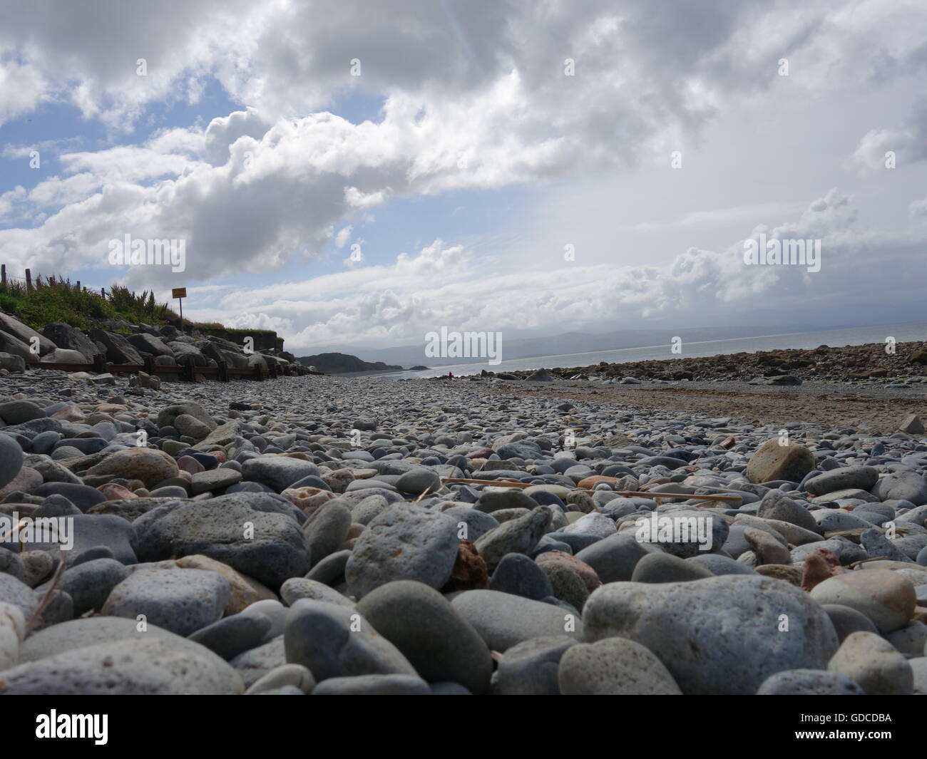 A rocky Welsh beach Stock Photo - Alamy